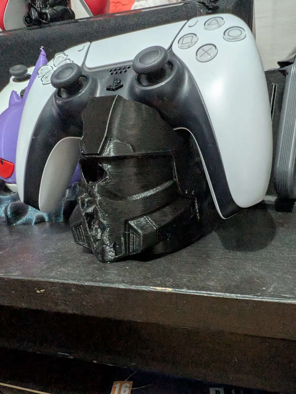 Helldiver helmet skull controller stand by Toby3D MakerWorld: Download ...