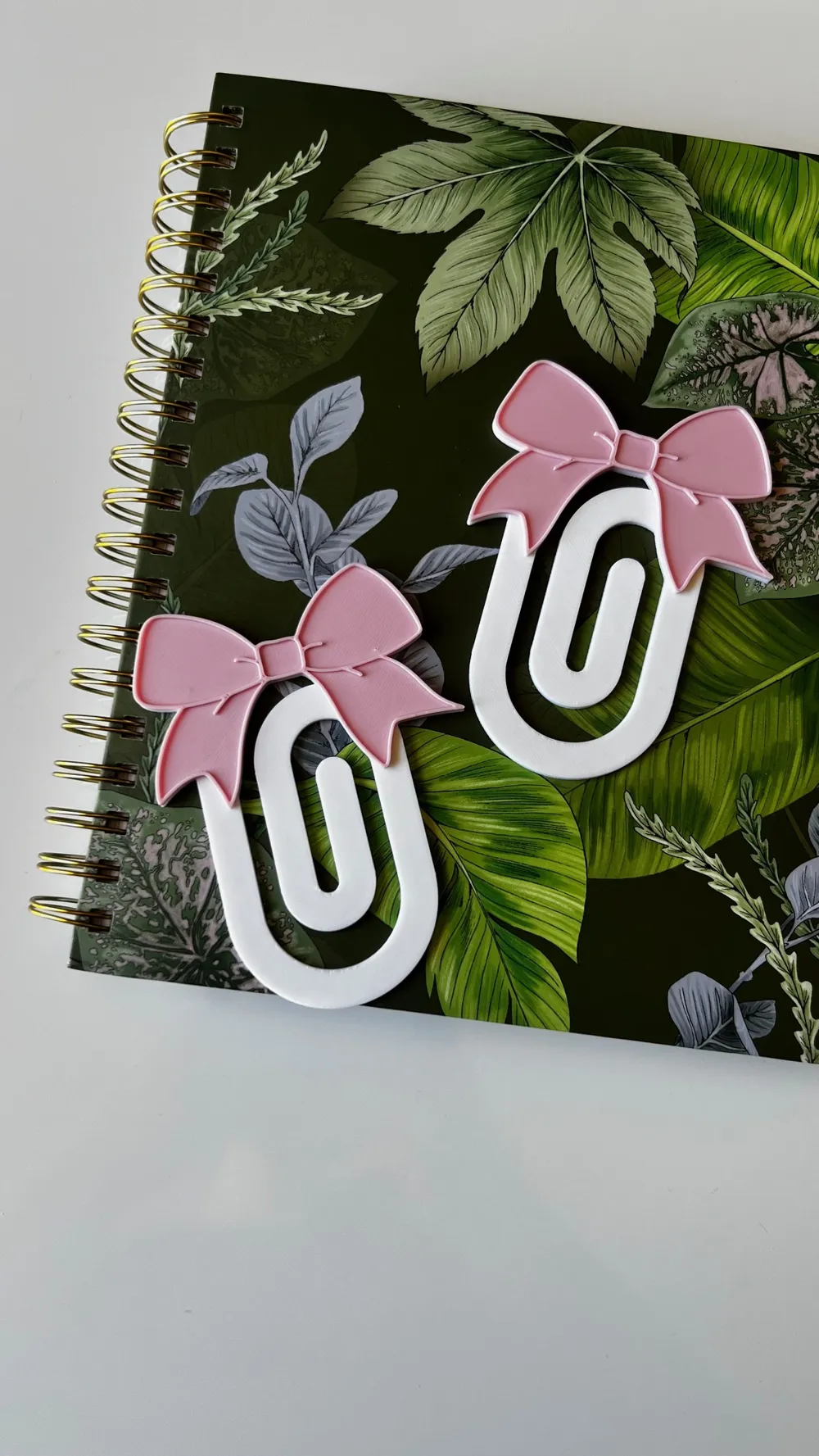 chunky bow paper clip by outofthesensorybin MakerWorld: Download Free ...