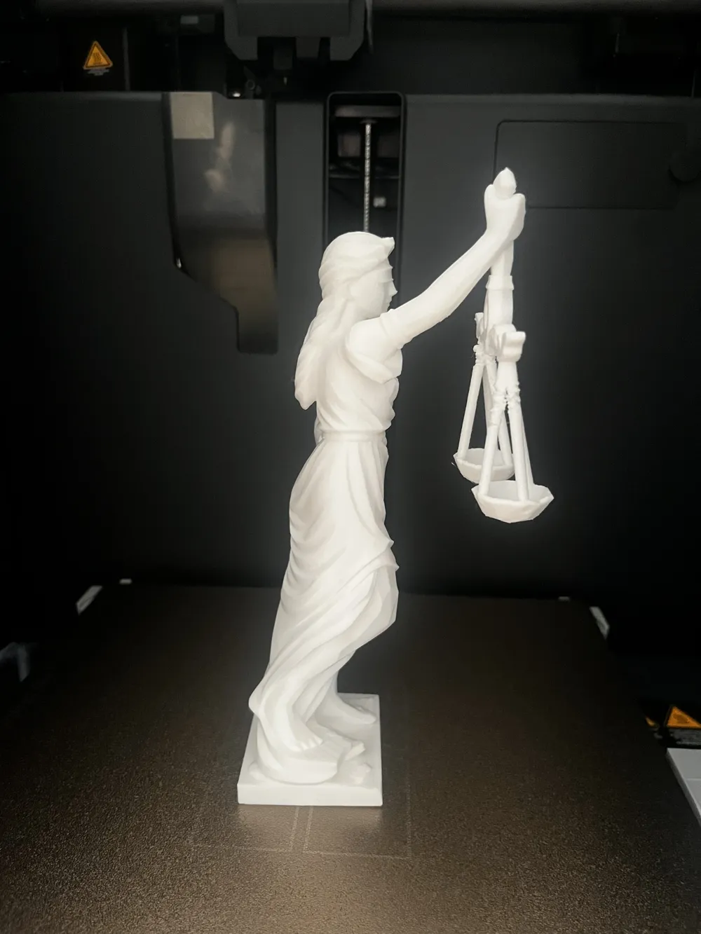 Justizia Low Poly Statue - Free 3D Print Model - MakerWorld