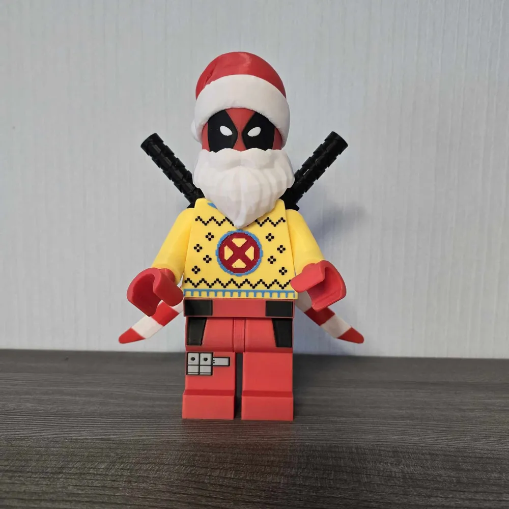 Deadpool * X-Mas Edition * 500% ~22 cm - Free 3D Print Model - MakerWorld