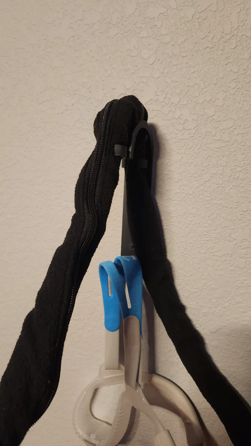 Overhead CPAP Hose/Mask Hanger by TwistedBibb - MakerWorld