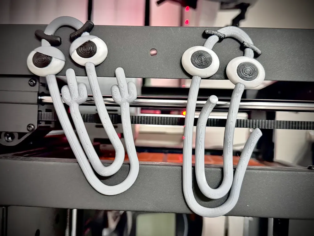 Clippy memo holder, fridge magnet (three styles!) by rynkcr - MakerWorld