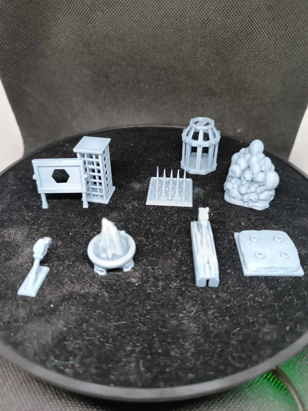 Miniature Terrain -traps-cages-torches RPG by drakeforge3d MakerWorld ...