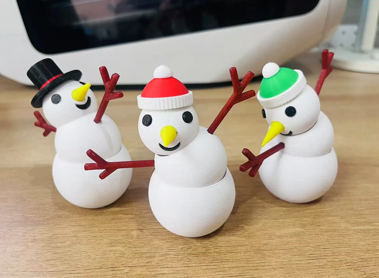 Freely Twisting Ball-Joint Snowman by 火宅 - MakerWorld