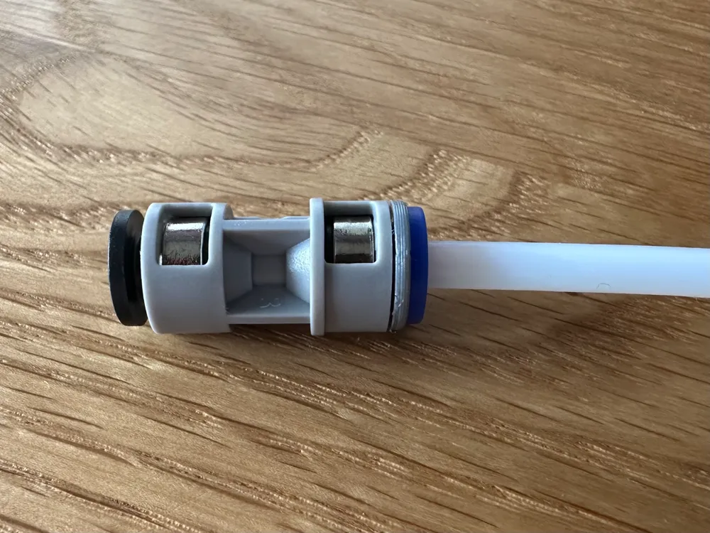 Bambu PTFE / Bowden Coupler Retaining Clip by Harley3D - MakerWorld