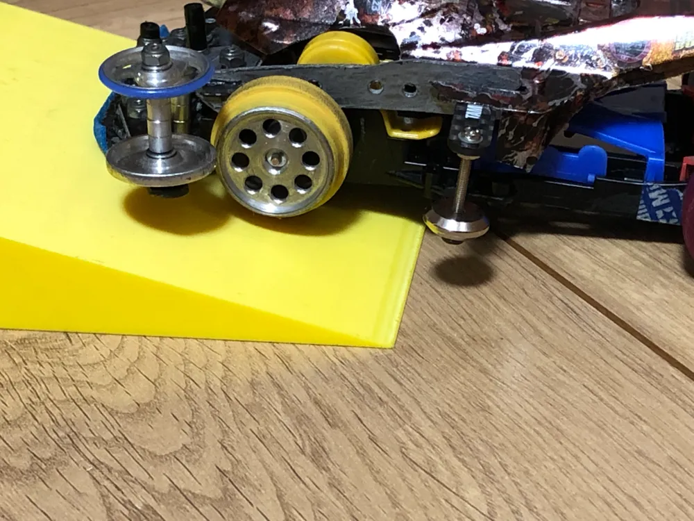 Mini 4WD Jump Ramp (Fits Track 115mm) by huay 洋洋 - MakerWorld
