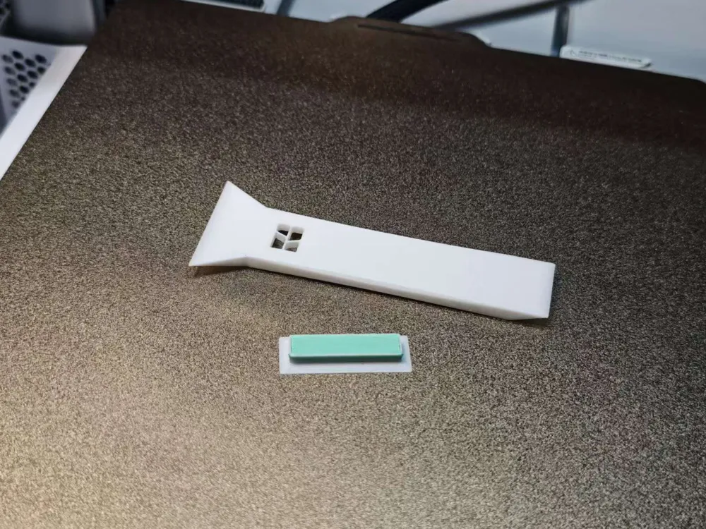[Easy Print] Build plate cleaning scraper by 百川造物 MakerWorld: Download ...
