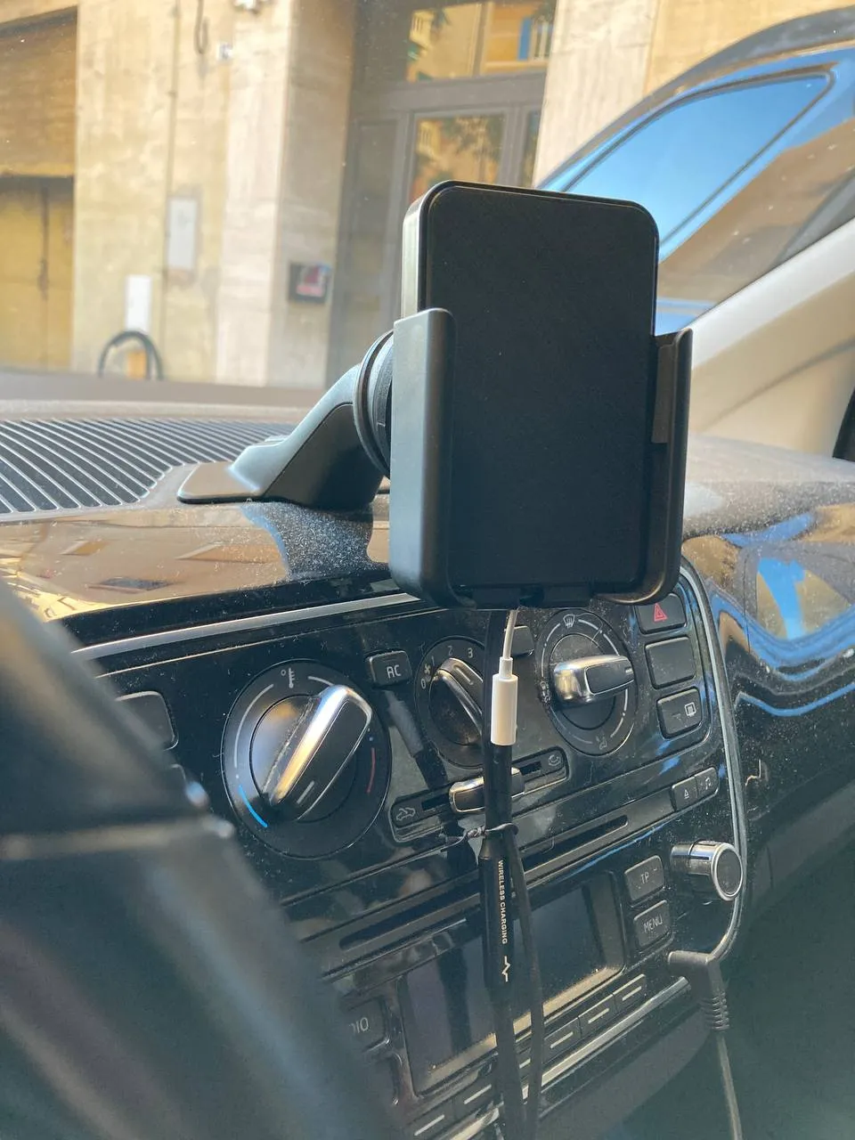 Volkswagen Up! spherical phone mount adapter by BrikirB MakerWorld ...