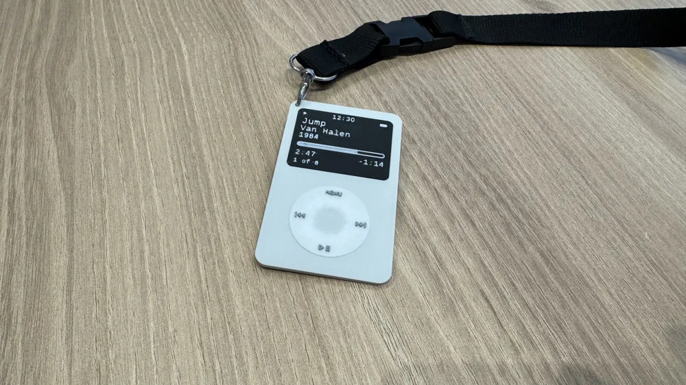Customizable Classic iPod Keychain by MILK+3D MakerWorld: Download Free ...