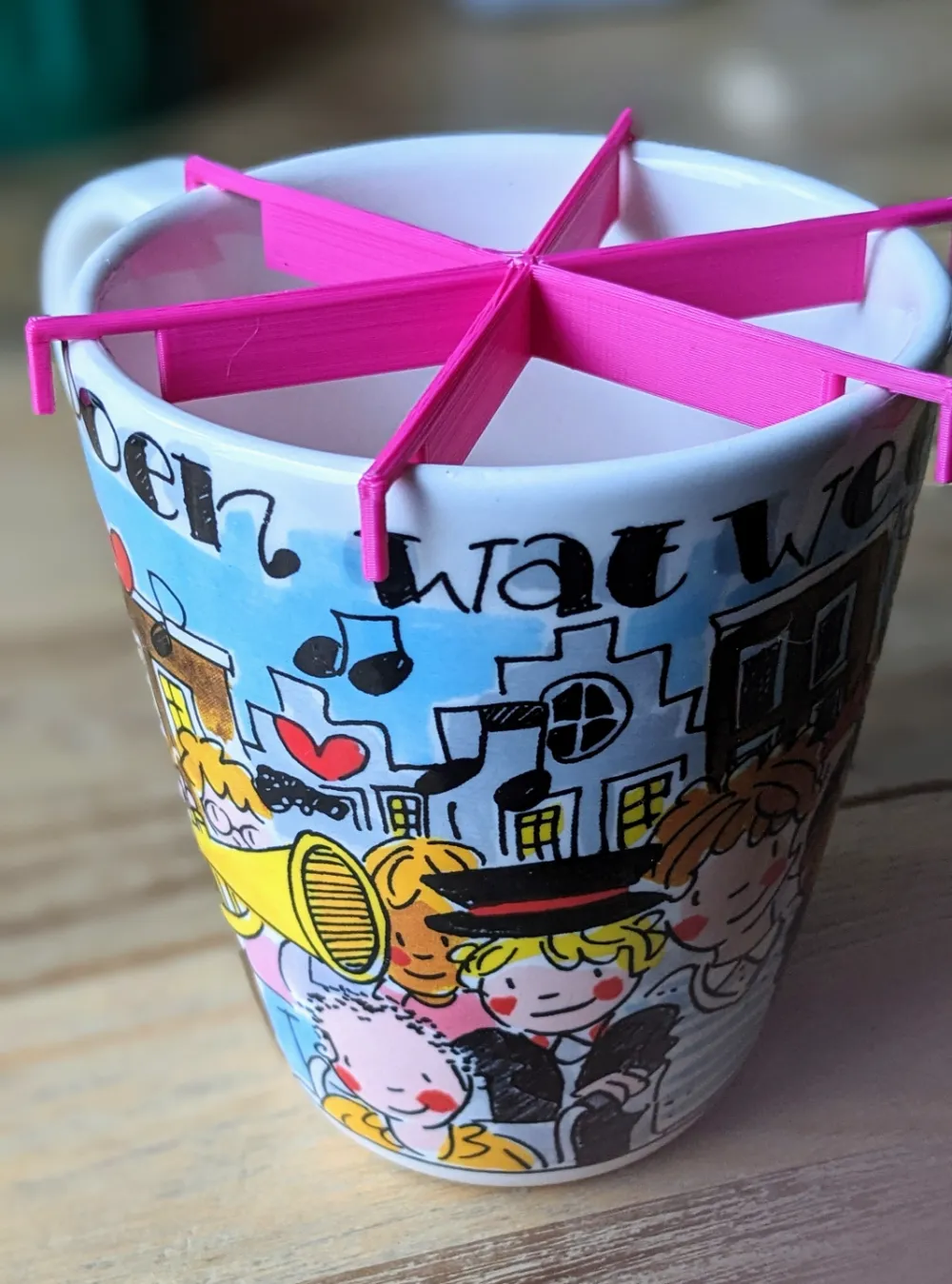 Mug stacker / display tool by VirtuaLeech - MakerWorld