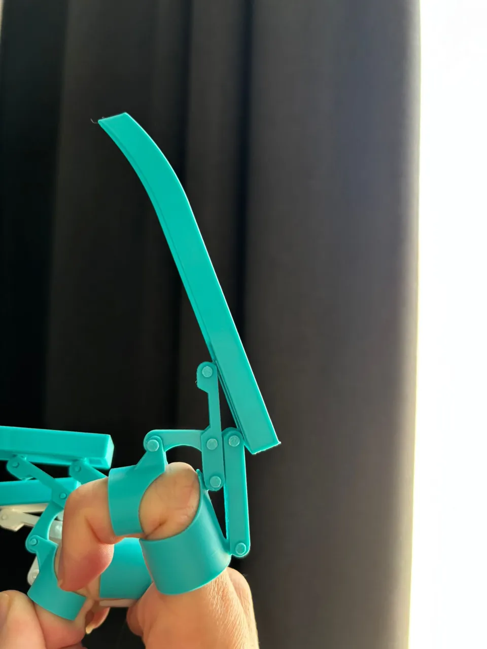 Wolverine Claws Retractable by Jordi.P MakerWorld: Download Free 3D Models