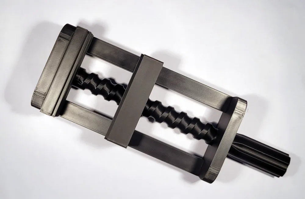 Simple Table Vise by user_556391770 - MakerWorld