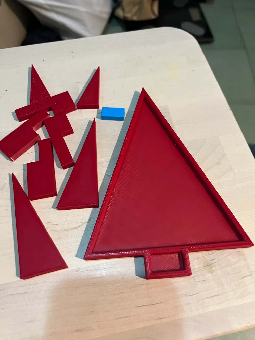 Impossible Tree puzzle: Fit the blue piece by alexander_iba - MakerWorld