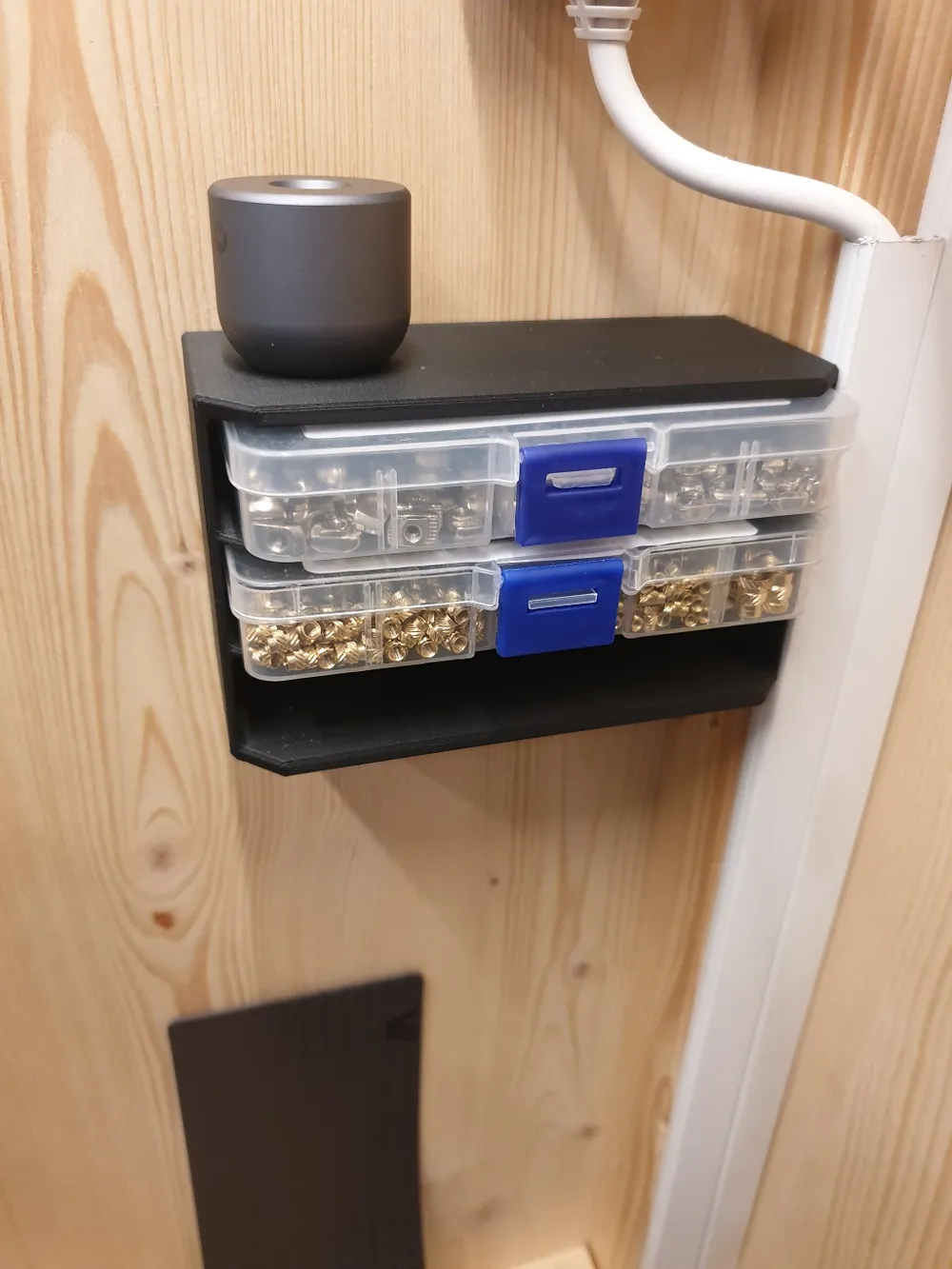 wall mount for small boxes by Kettenhemd - MakerWorld