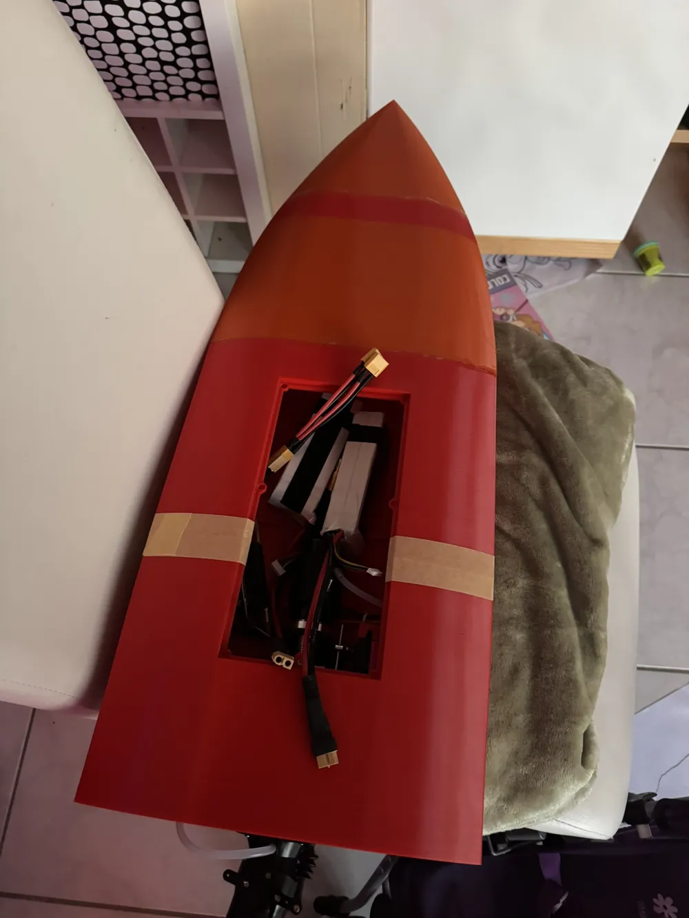 RC Speedboat with Display Stand by 3D Tinkering DE MakerWorld: Download ...