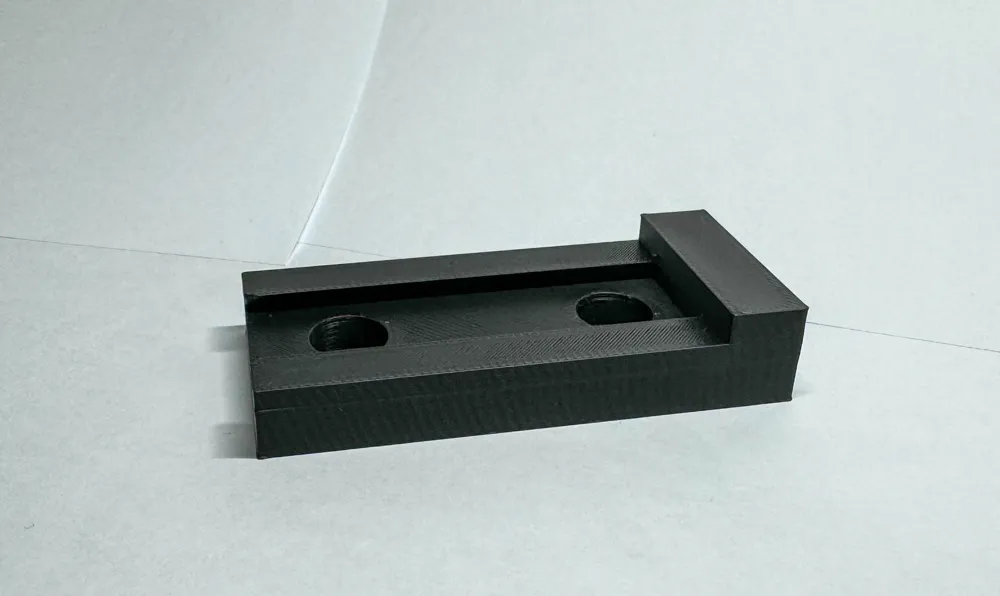 Magsafe removable wall mount by Cloakey - MakerWorld