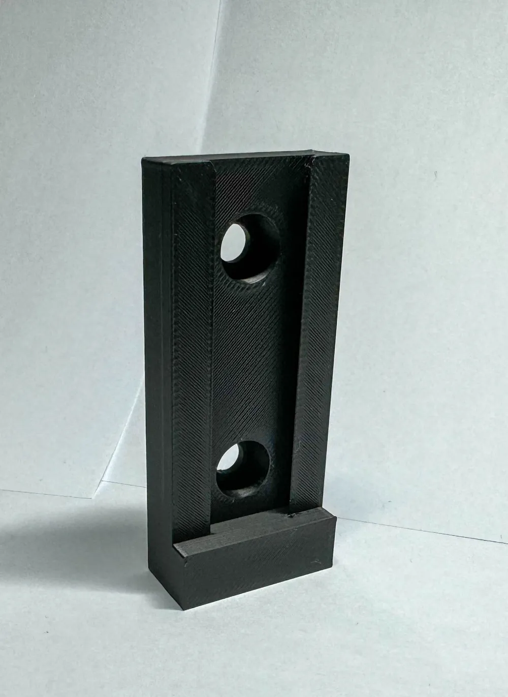 Magsafe removable wall mount by Cloakey - MakerWorld