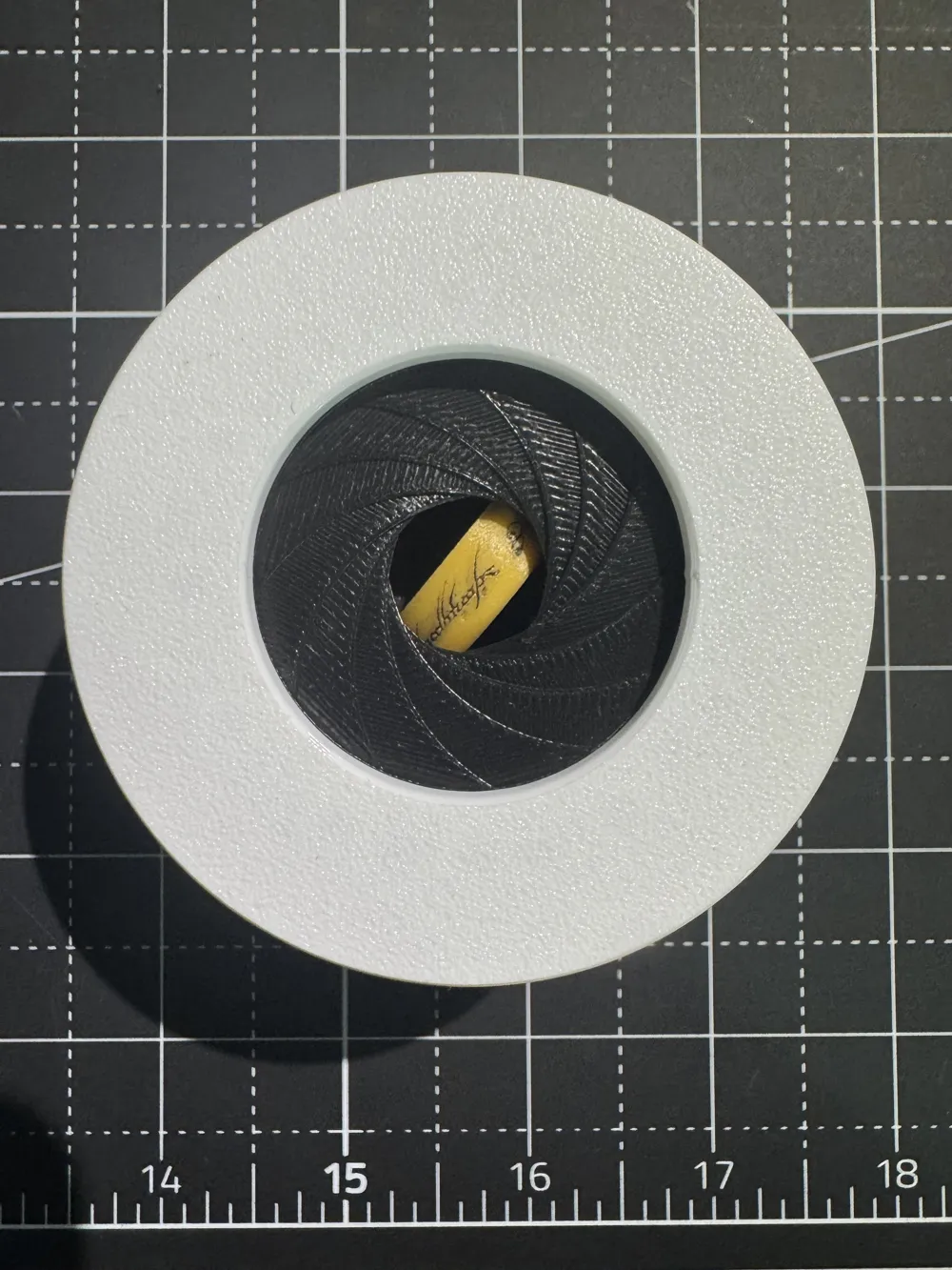 Mechanical Iris Ring Box V2 - Free 3D Print Model - MakerWorld