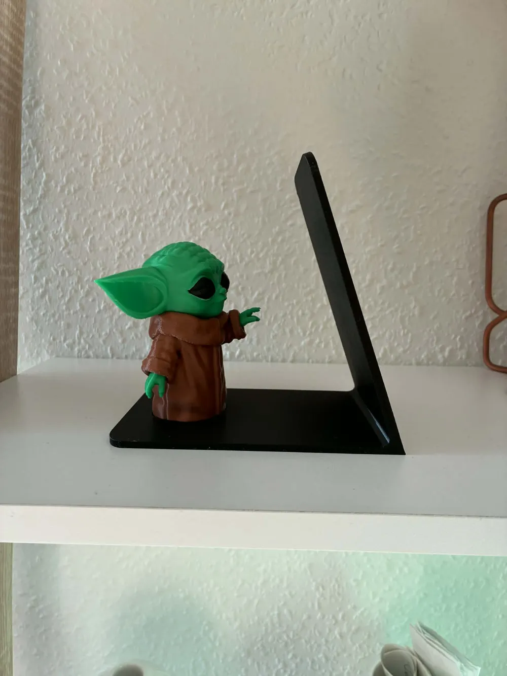 Grogu Baby Yoda Book Holder (No AMS) - Free 3D Print Model - MakerWorld