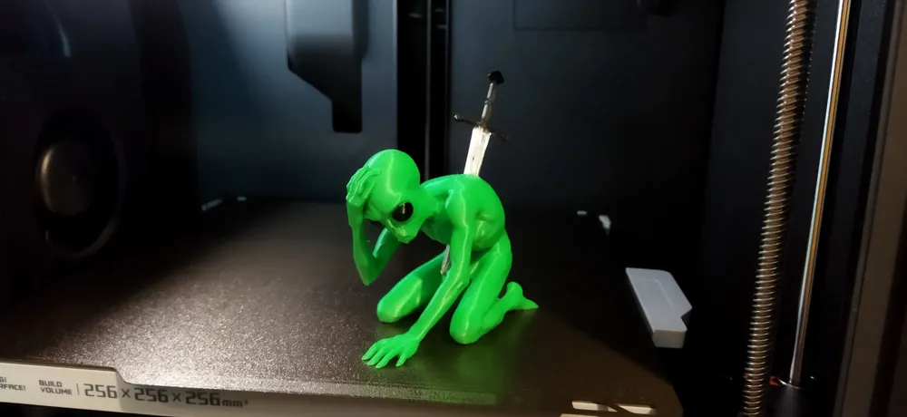 Dying Alien in Pain by Sword by MiguelJasus MakerWorld: Download Free ...