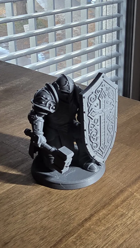 Kneeling Paladin | Hammer & Shield Statue - Free 3D Print Model ...