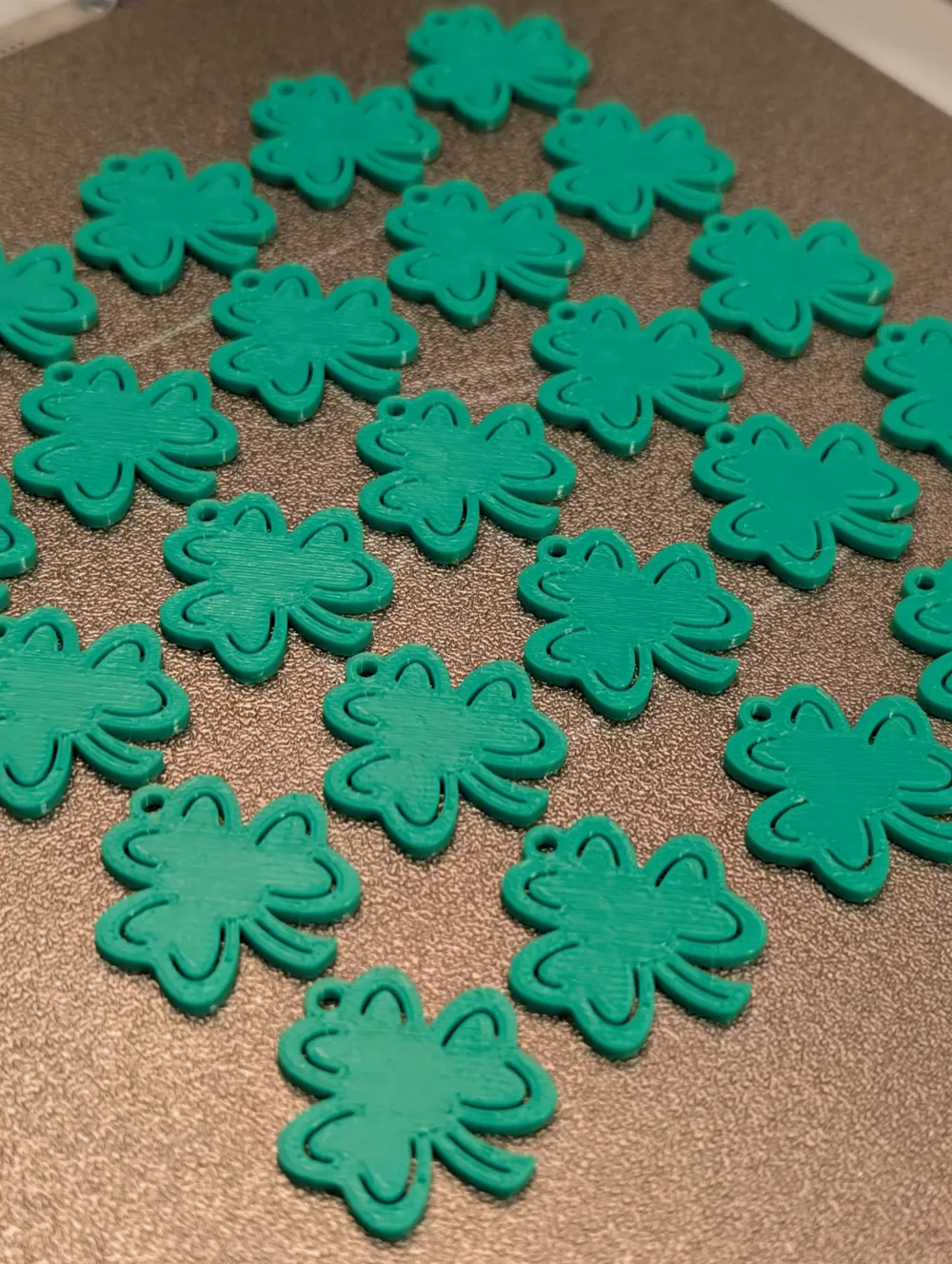 Cute Shamrock Keychain by Amanda Roos - MakerWorld