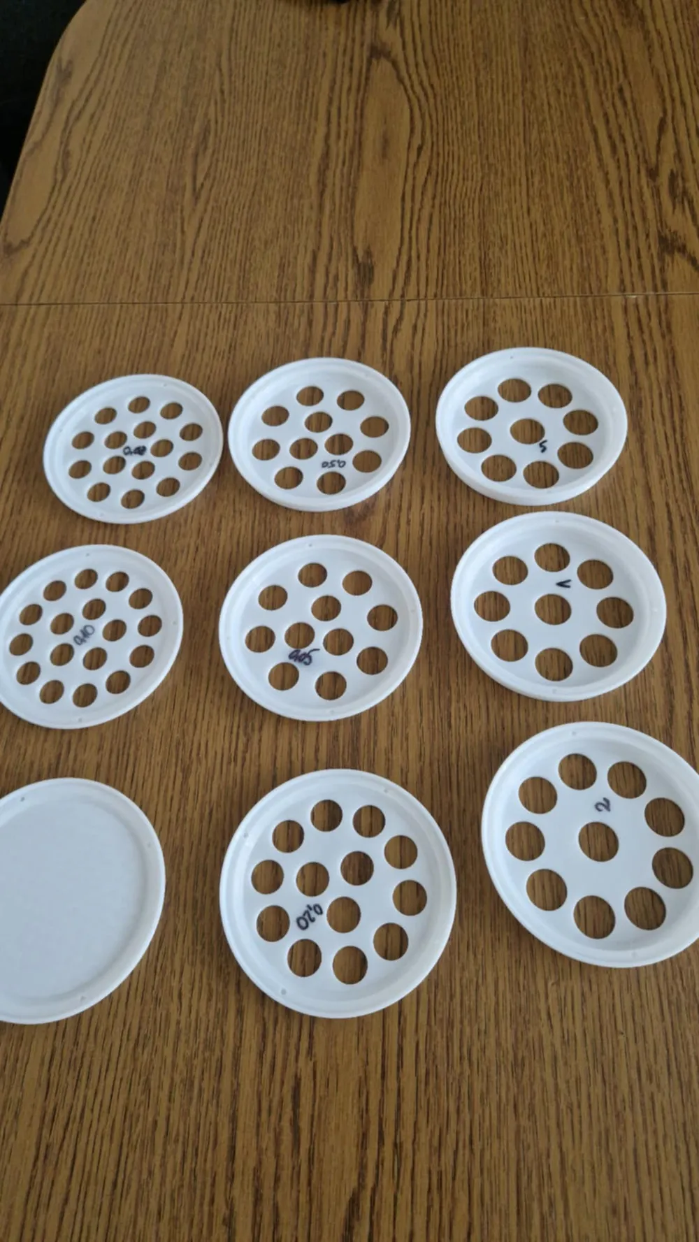 Pln coin sorter with magnets - Free 3D Print Model - MakerWorld