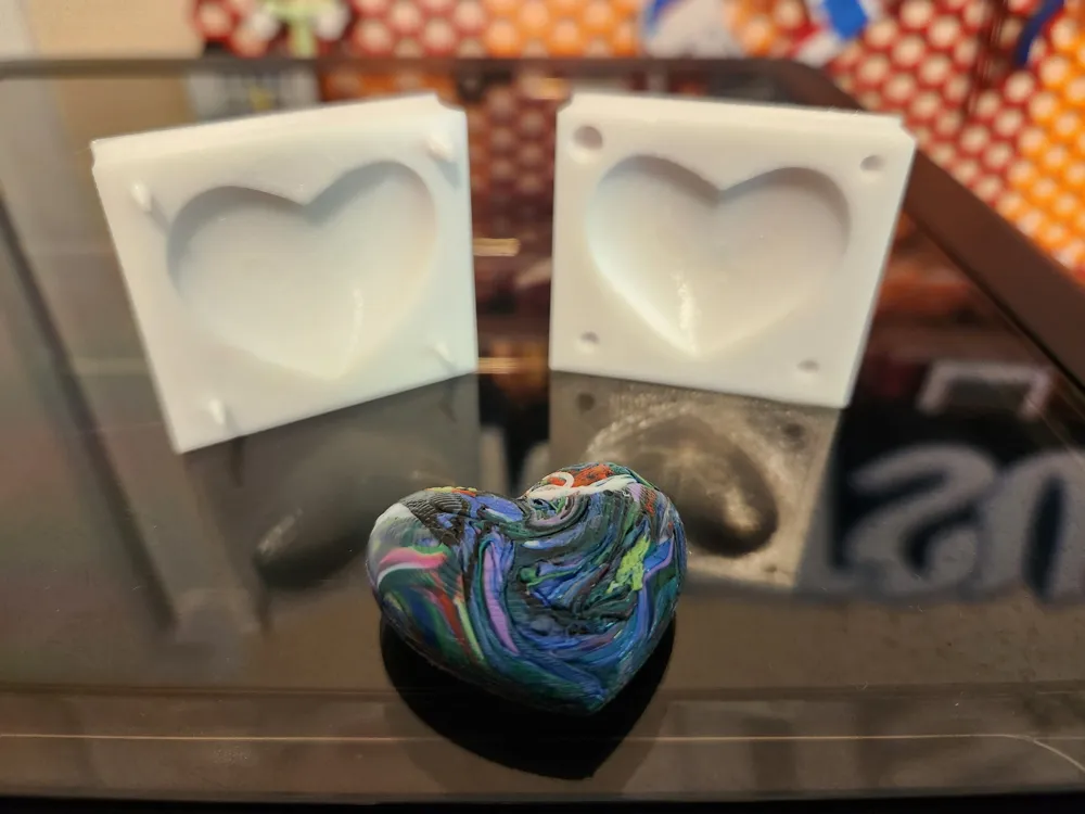 Heart-shaped mold for recycling PLA waste by Mitsu3D MakerWorld ...