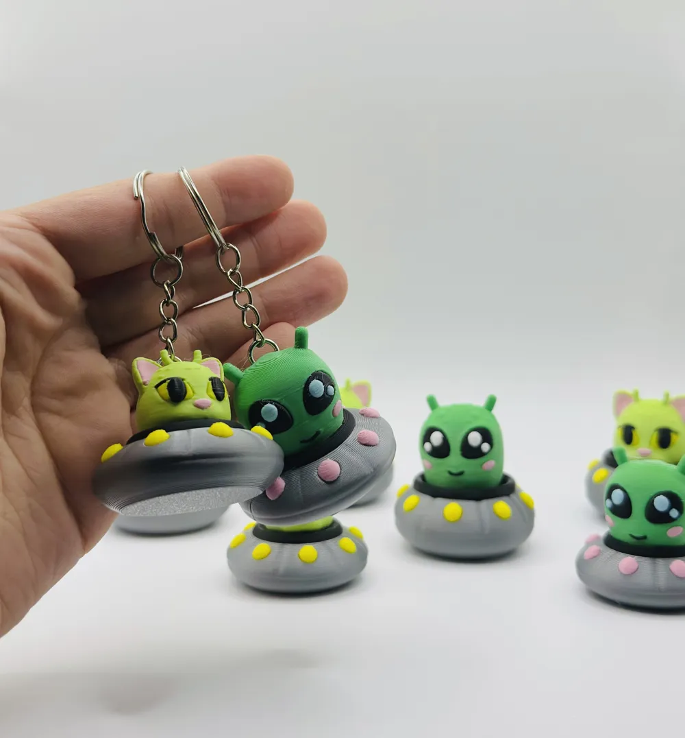 Alien & Cat UFO Keychains by Makerize3D MakerWorld: Download Free 3D Models
