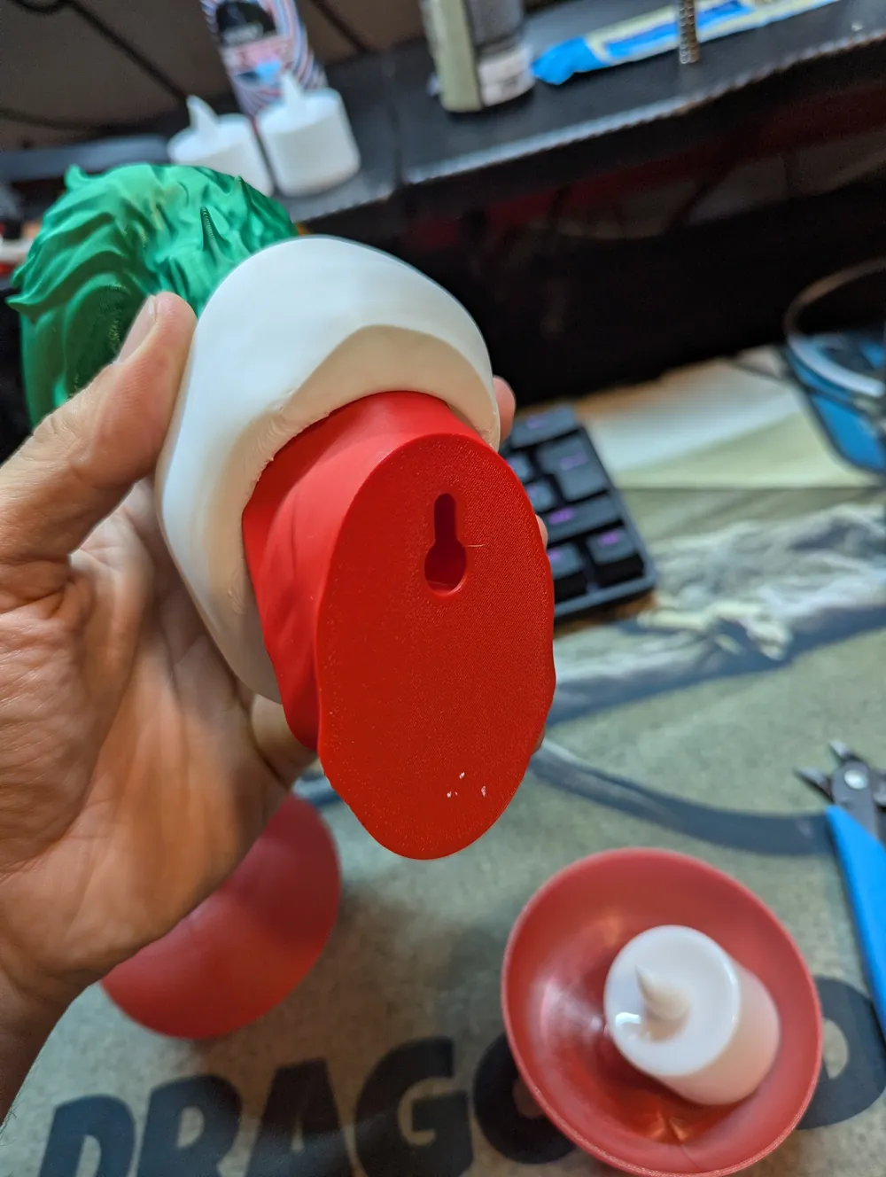 Decoración de mano del Grinch - ¡Adorno de árbol actualizado por avaloonunder MakerWorld ...