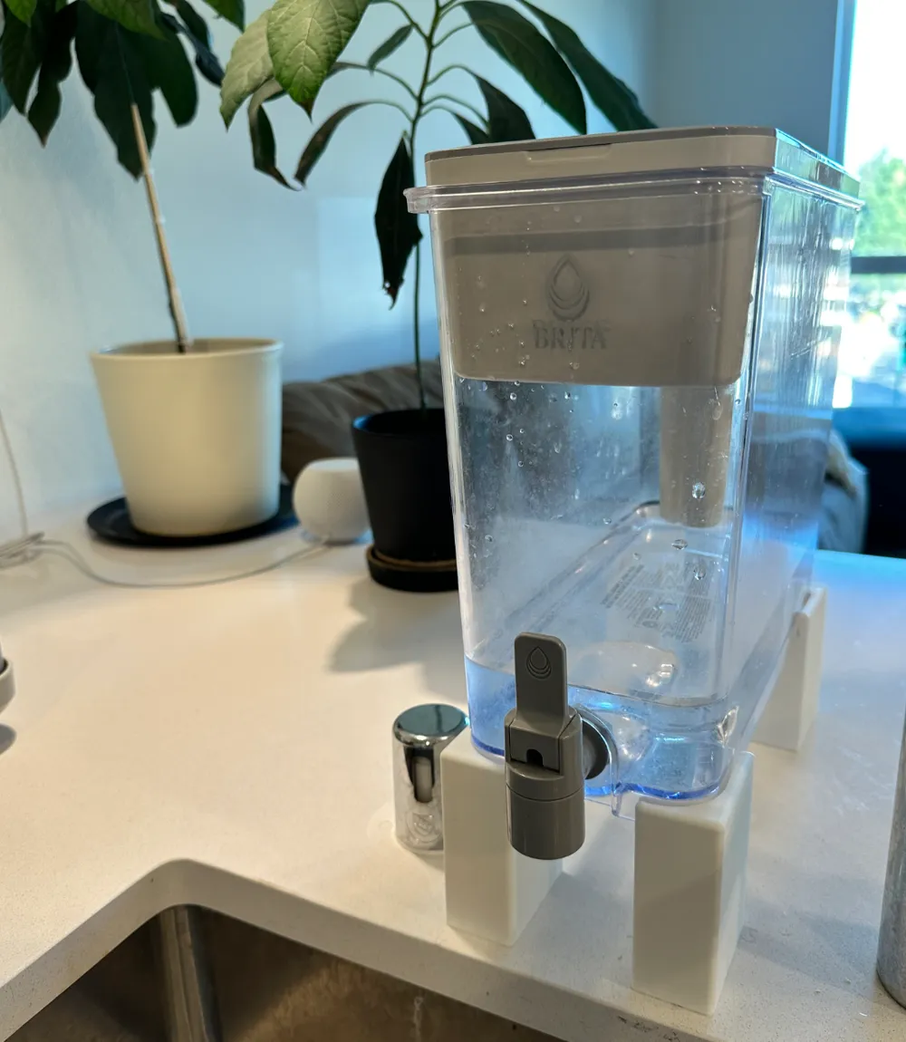Brita large water pitcher/dispenser/tank Stand by Adorey_ - MakerWorld