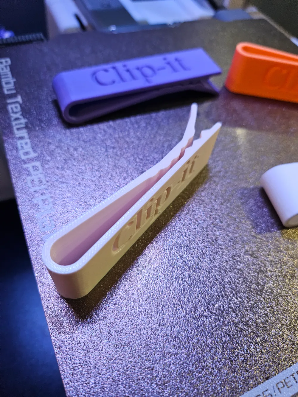 Clip-it Bag Clip/Clamp simple bag clip by Tommy Gun - MakerWorld