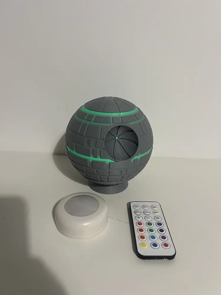Death Star Lamp - Bambu KC007 or E17 by Miquel204151 MakerWorld ...