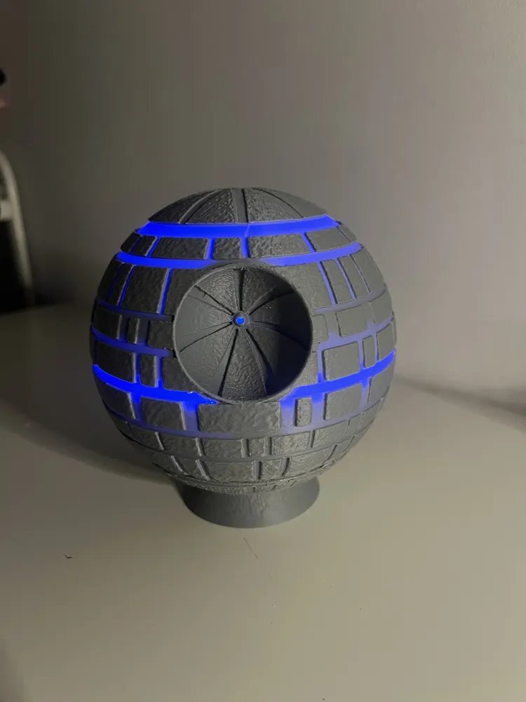 Death Star Lamp - Bambu KC007 or E17 by Miquel204151 MakerWorld ...