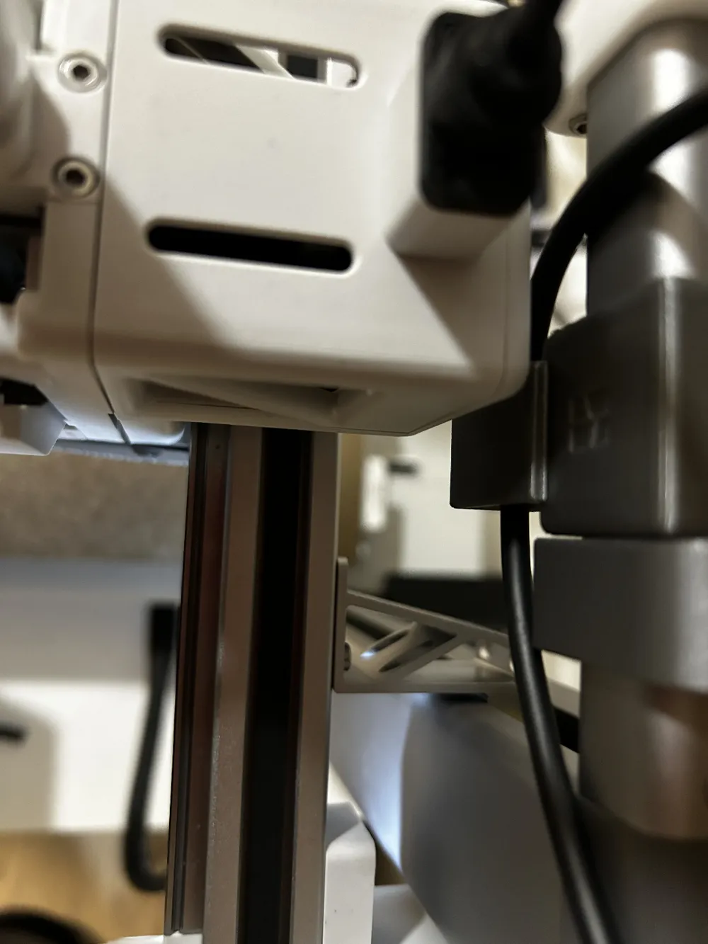 A1 Toolhead Cable guide Remixed by dabigloosa - MakerWorld