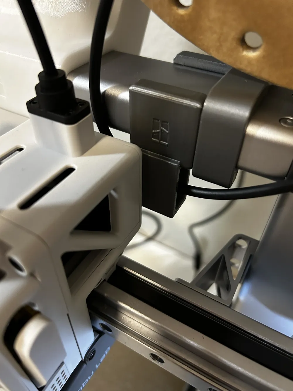 A1 Toolhead Cable guide Remixed by dabigloosa - MakerWorld