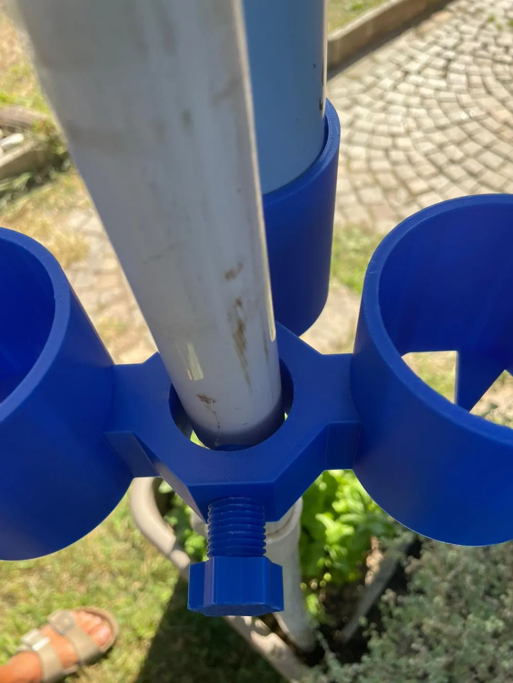 Cup and bottle holder for beach umbrella by 3D_Go MakerWorld: Download ...