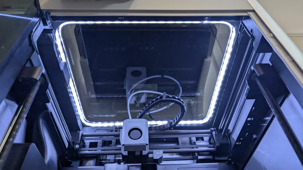 Bambu Lab X1C/P1S LED灯架及玻璃增高架V1 来自 Daniele - MakerWorld