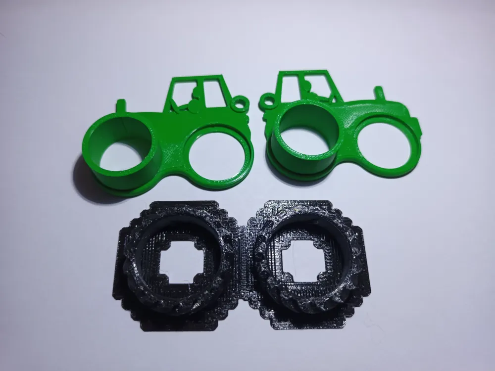 TRACTOR FIDGET SPINNER CLICK IN PLACE KEYRING by eyedoo3d MakerWorld ...