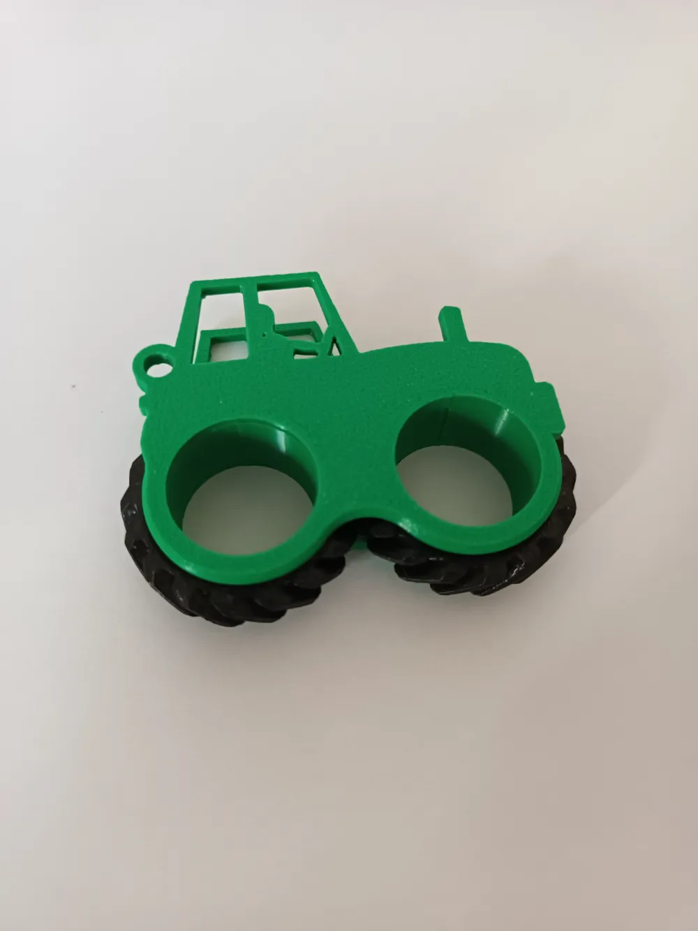 TRACTOR FIDGET SPINNER CLICK IN PLACE KEYRING by eyedoo3d MakerWorld ...