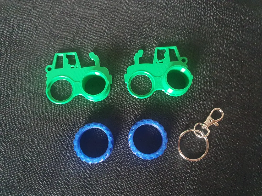 TRACTOR FIDGET SPINNER CLICK IN PLACE KEYRING by eyedoo3d MakerWorld ...