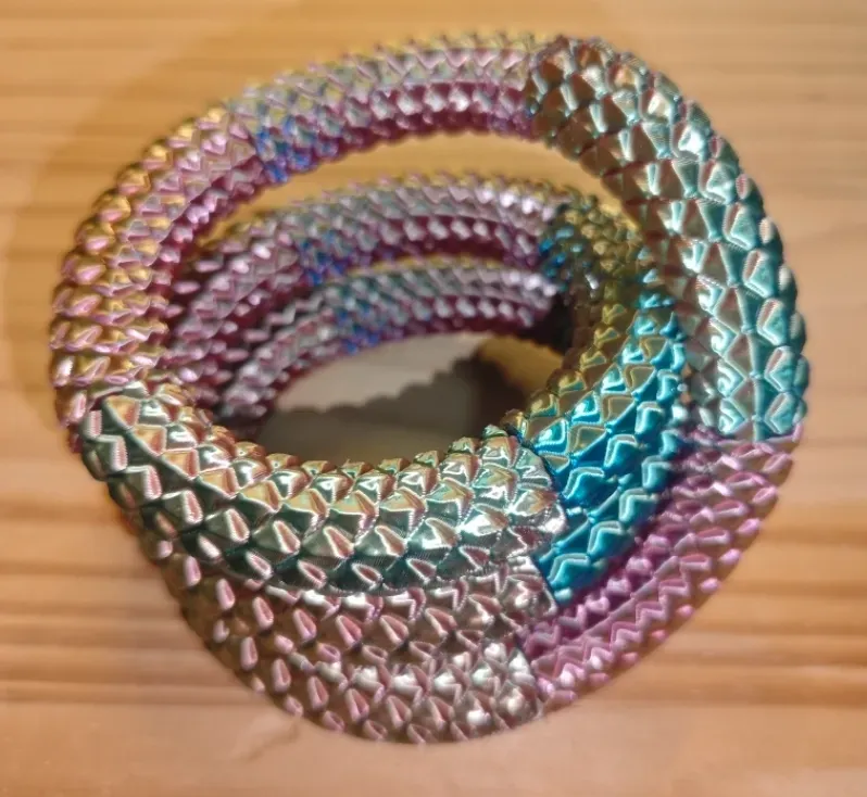 JIG JIG ROPE rolling tangle 解压玩具，扭扭龙鳞卷 来自 MGT3D MakerWorld：免费下载 3D 模型