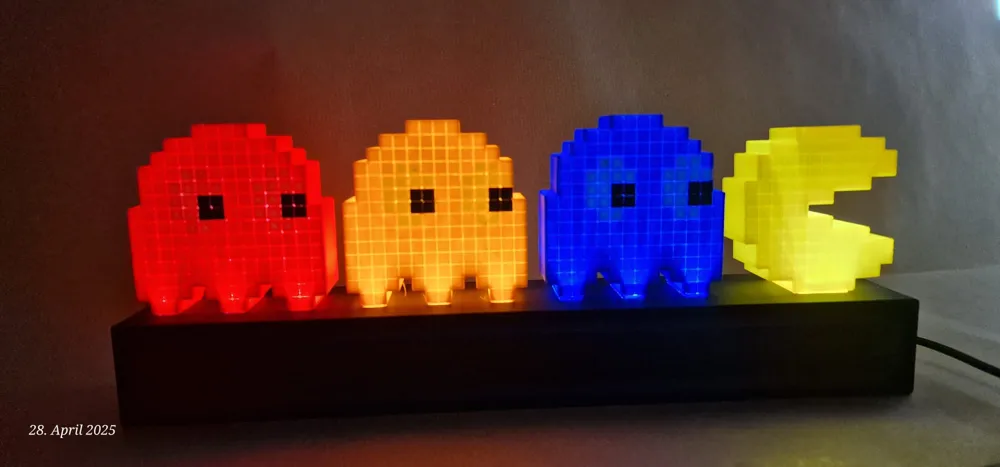 PAC-MAN Light Bar Remixed by SurfBroMakerWorld: Download Free 3D Models
