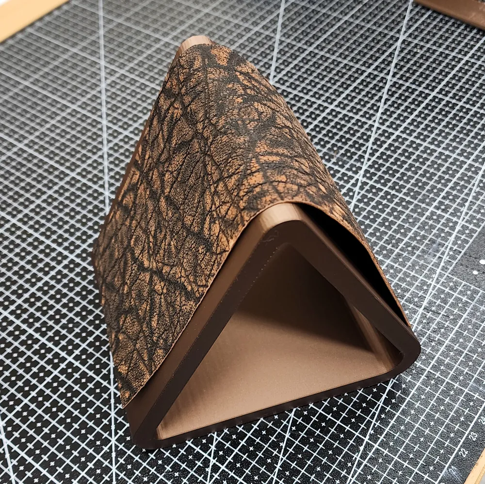 Wallet gluing jig - Free 3D Print Model - MakerWorld