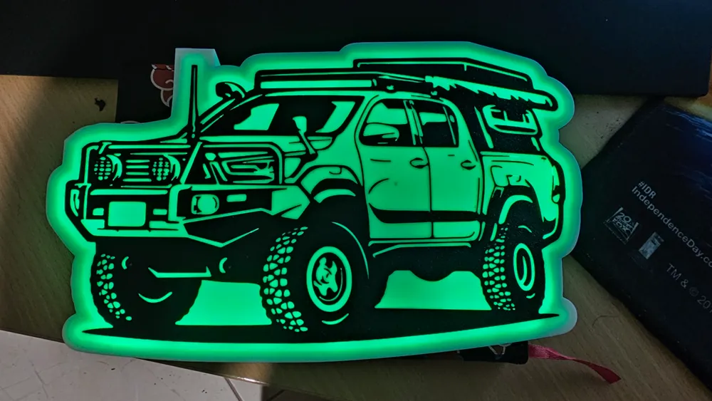 Toyota Hilux Lightbox by Benno - MakerWorld
