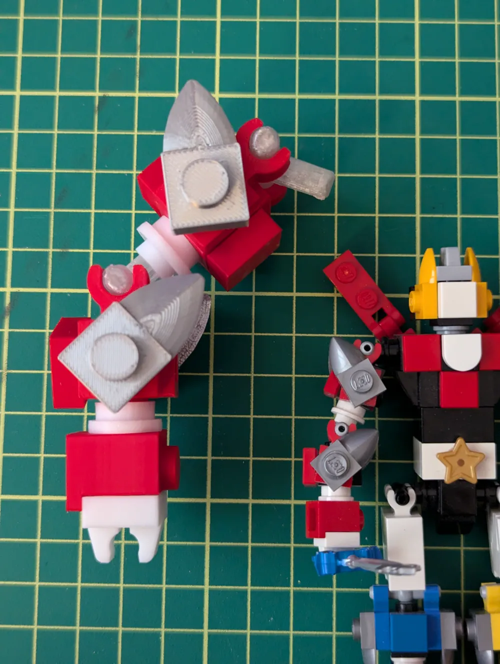 Voltron Brick Built Red and Green Lion x2 scale by GLH Turbo MakerWorld: Download Free 3D Models