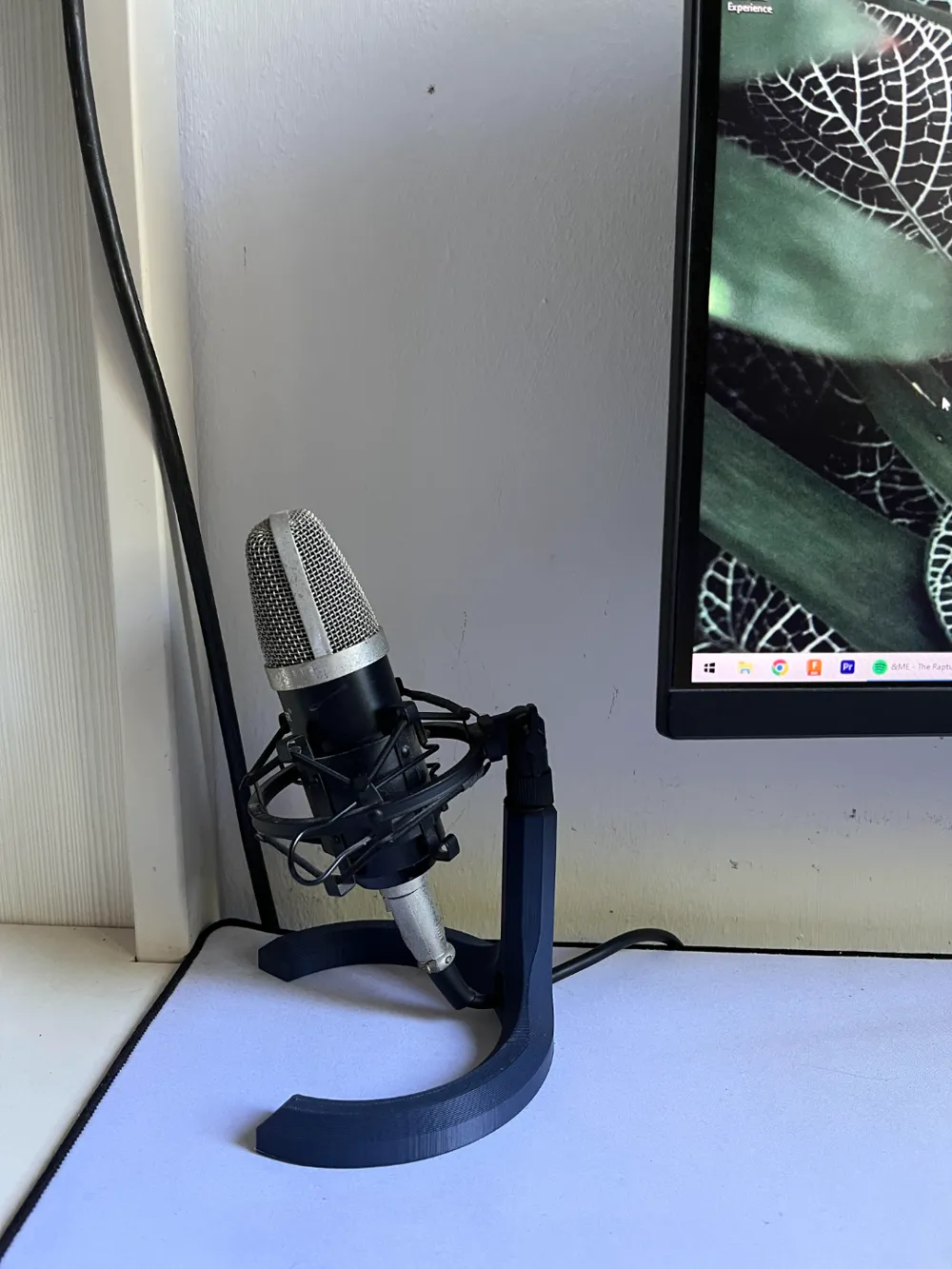 Microphone Stand by JBdesigns MakerWorld: Download Free 3D Models