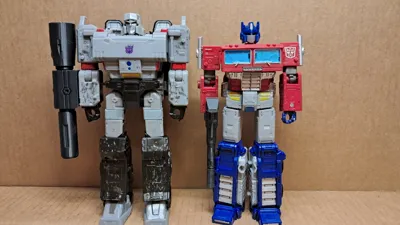 Transformers Siege Megatron Height Thigh Upgrade by Curly Fries ...