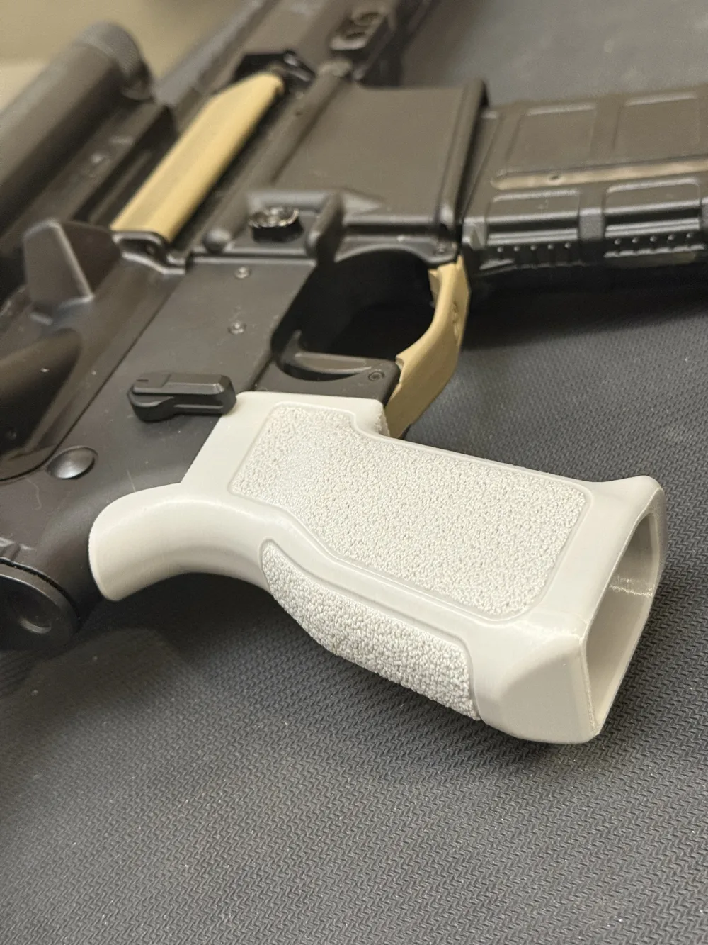 DAC AR15 Grip - Free 3D Print Model - MakerWorld