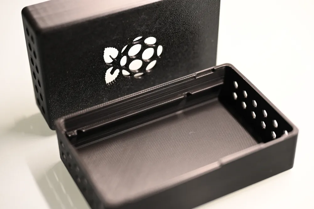 Raspberry Pi 5 + Pineboards HatDrive! Bottom Case - Free 3D Print Model ...